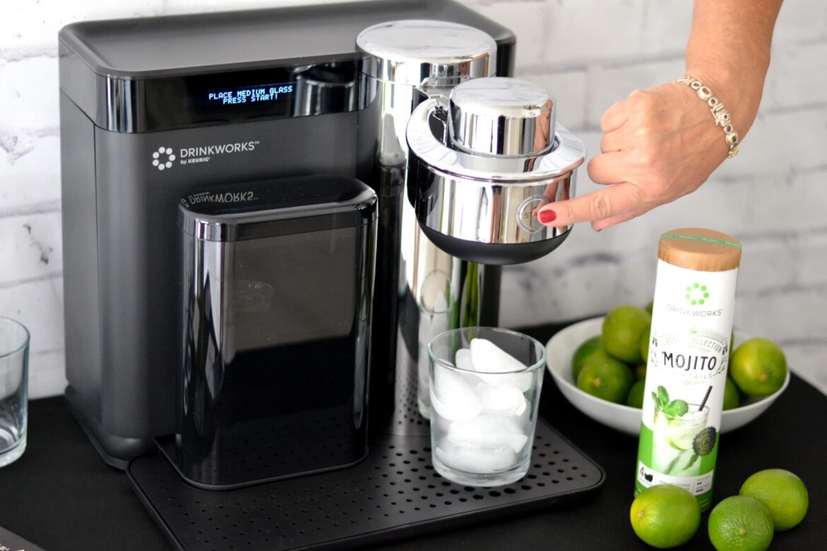 The Easiest Mojito Recipe Ever - Delish D'Lites