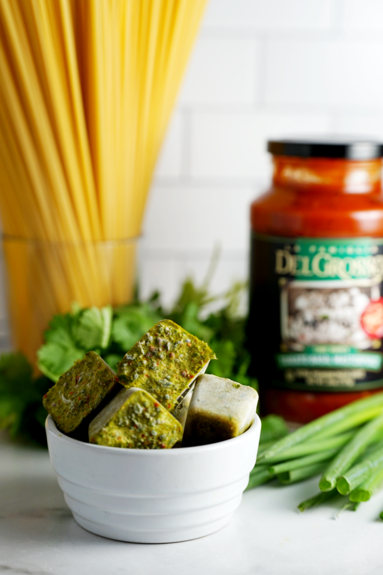 Puerto Rican Spaghetti with Chicken (Spaghetti Con Pollo) - Delish D'Lites