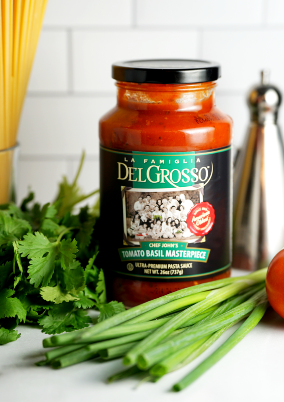 Puerto Rican Spaghetti with Chicken (Spaghetti Con Pollo) - Delish D'Lites